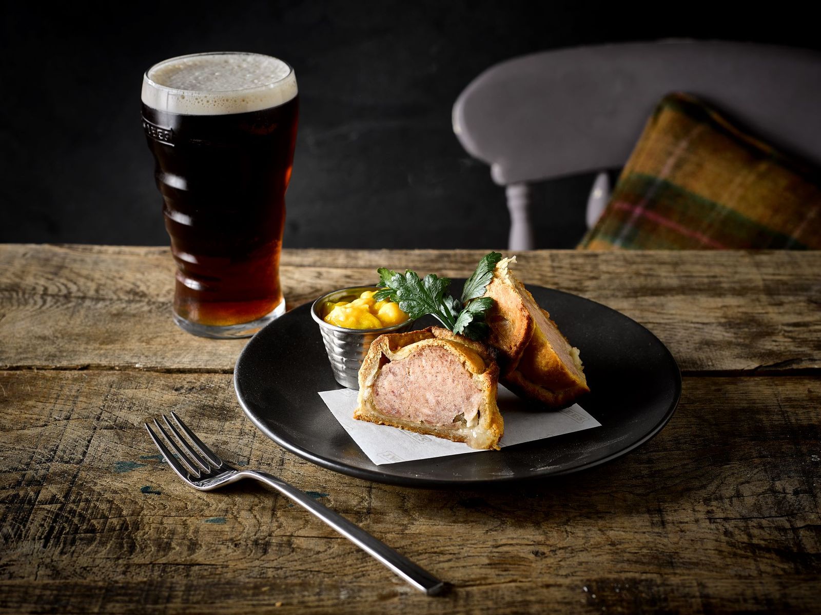 Saracens Head | Serving delicious British pub meals every day